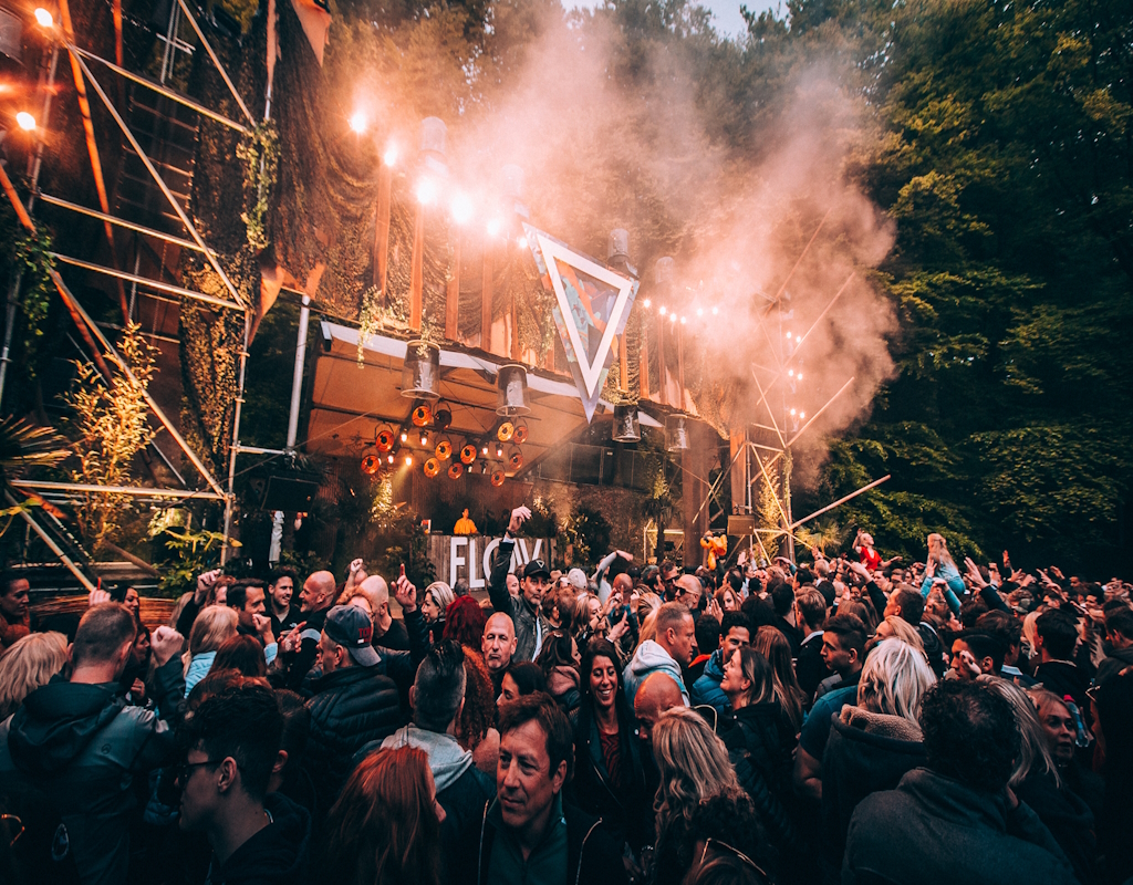 Dance Concept FLOW - SVR Security Services